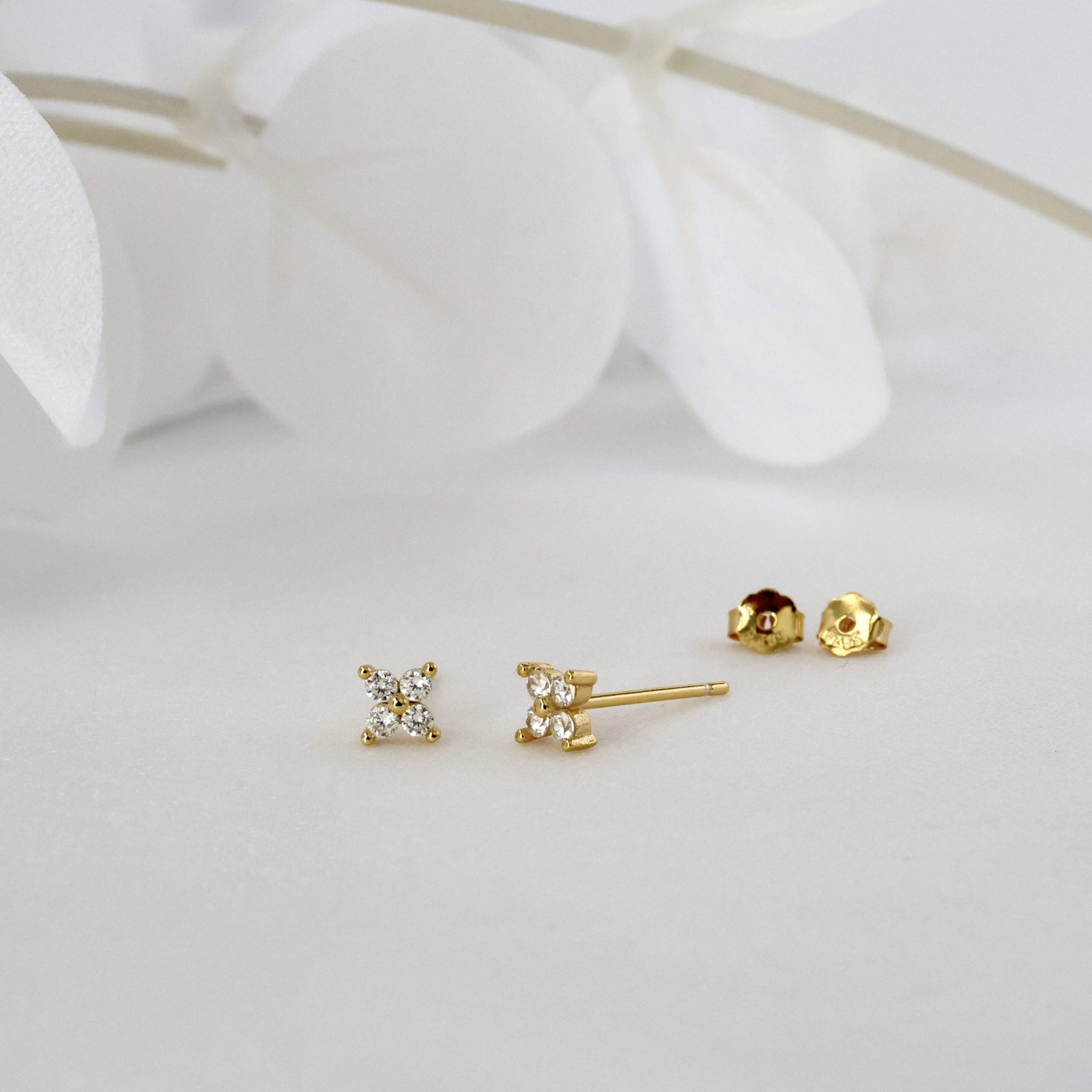 Primrose Flower Stacking Earrings – Gold-Plated Floral Jewellery – ANETT