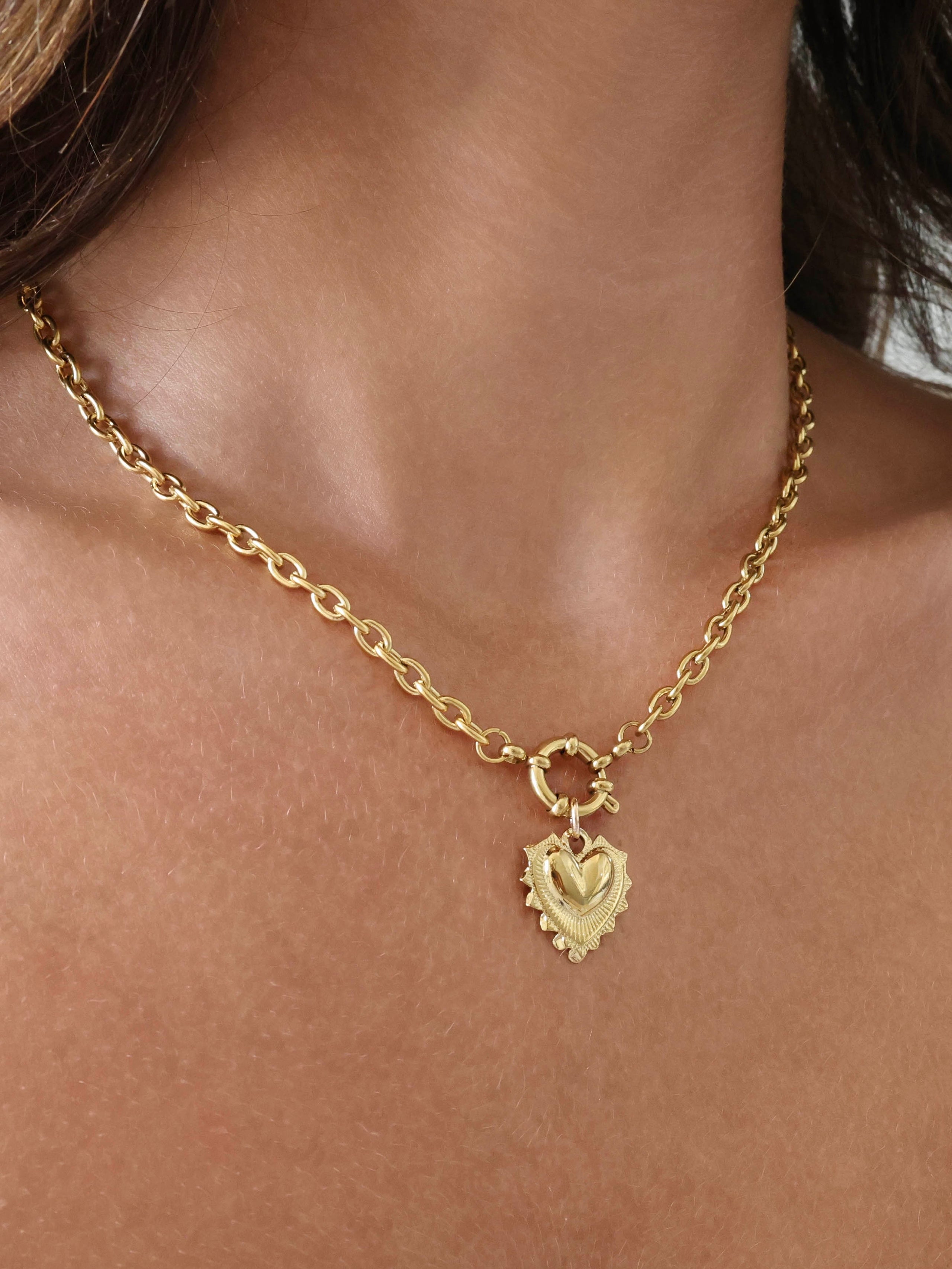 Rosetta Bold Chain Love Heart Necklace – Stainless Steel Jewellery – ANETT