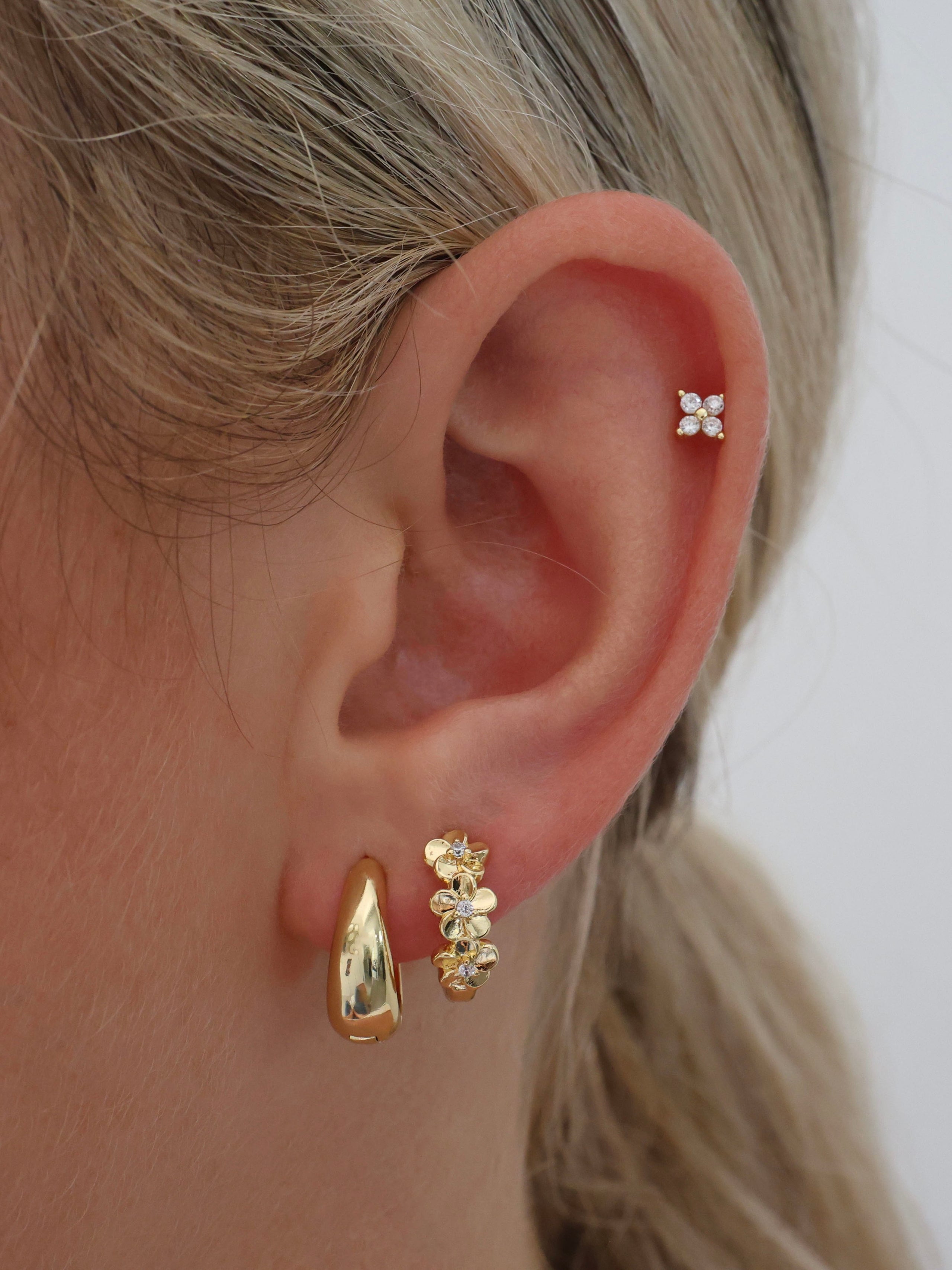 Primrose Flower Stacking Earrings – Gold-Plated Floral Jewellery – ANETT
